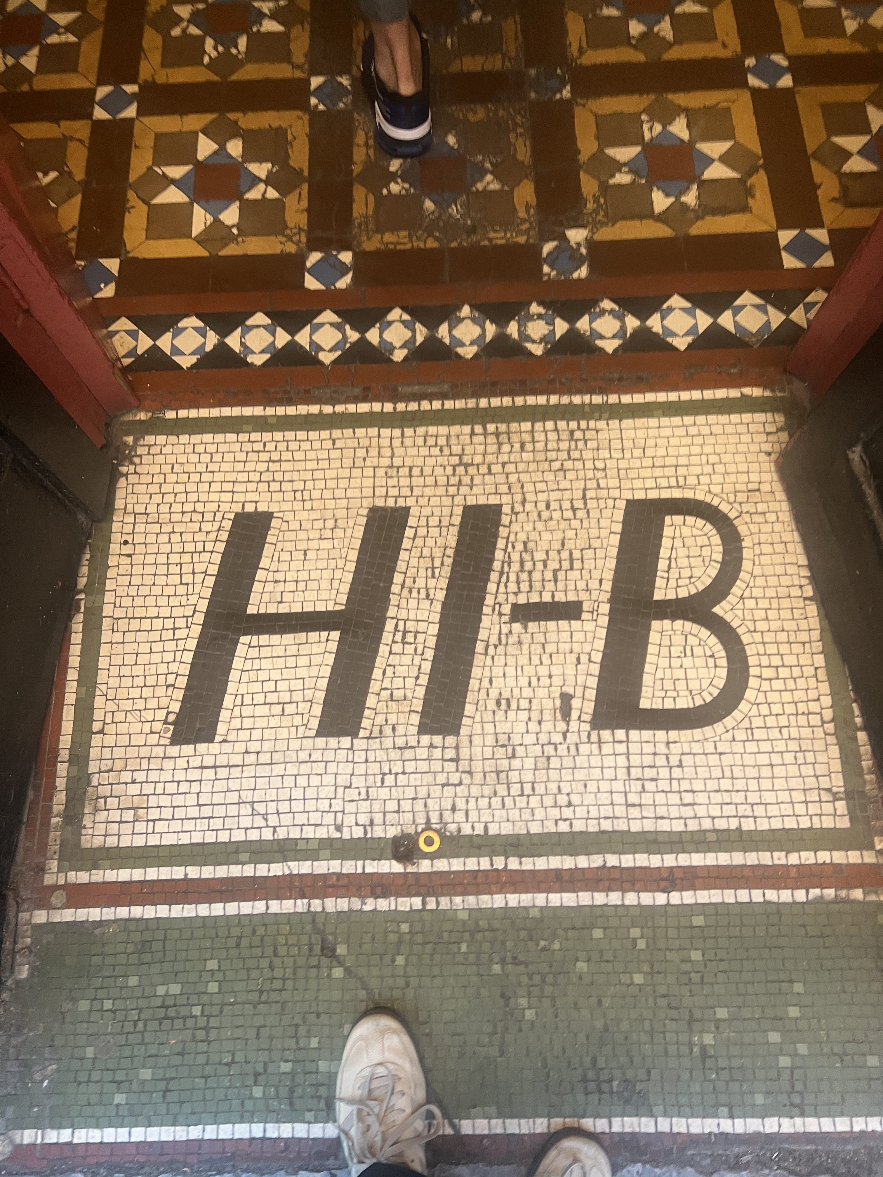 Hi-B Bar Cork | NO PHONES ALLOWED! An Iconic Irish Pub